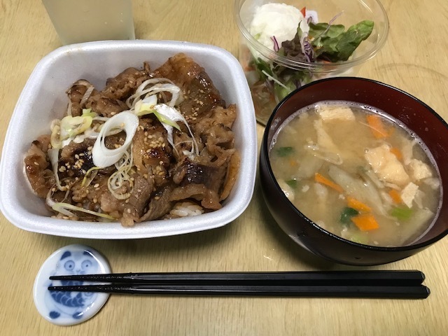 「吉野家」の「牛カルビ丼並盛」の「夕メシ(！)」その4やはり「皿」より「丼」！？: Stray Planet secondary backup